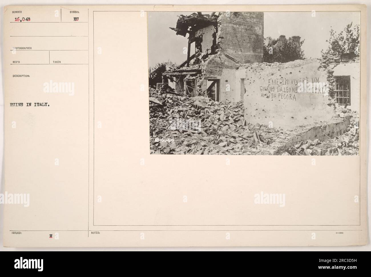 "Ruins in Italy. This photograph, taken by photographer Kec'd, depicts ...