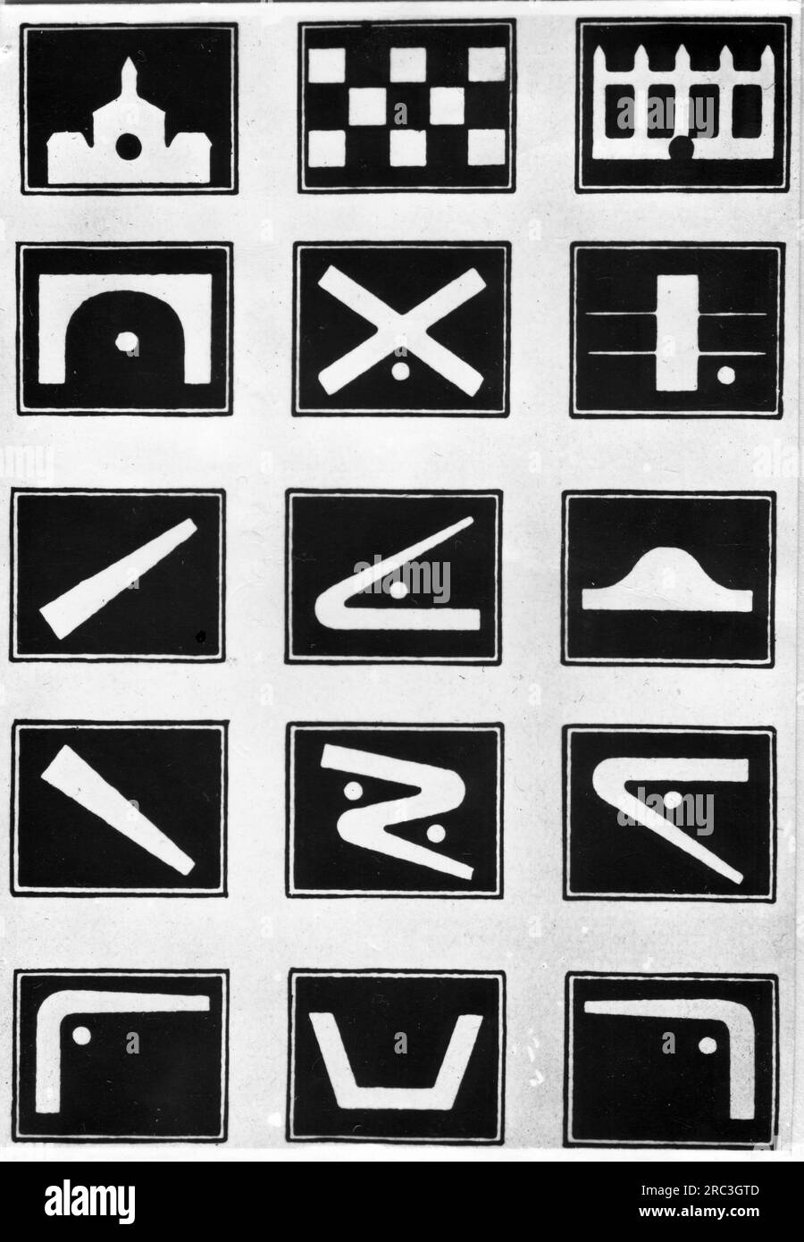 Flow regulation traffic signs Black and White Stock Photos & Images - Alamy