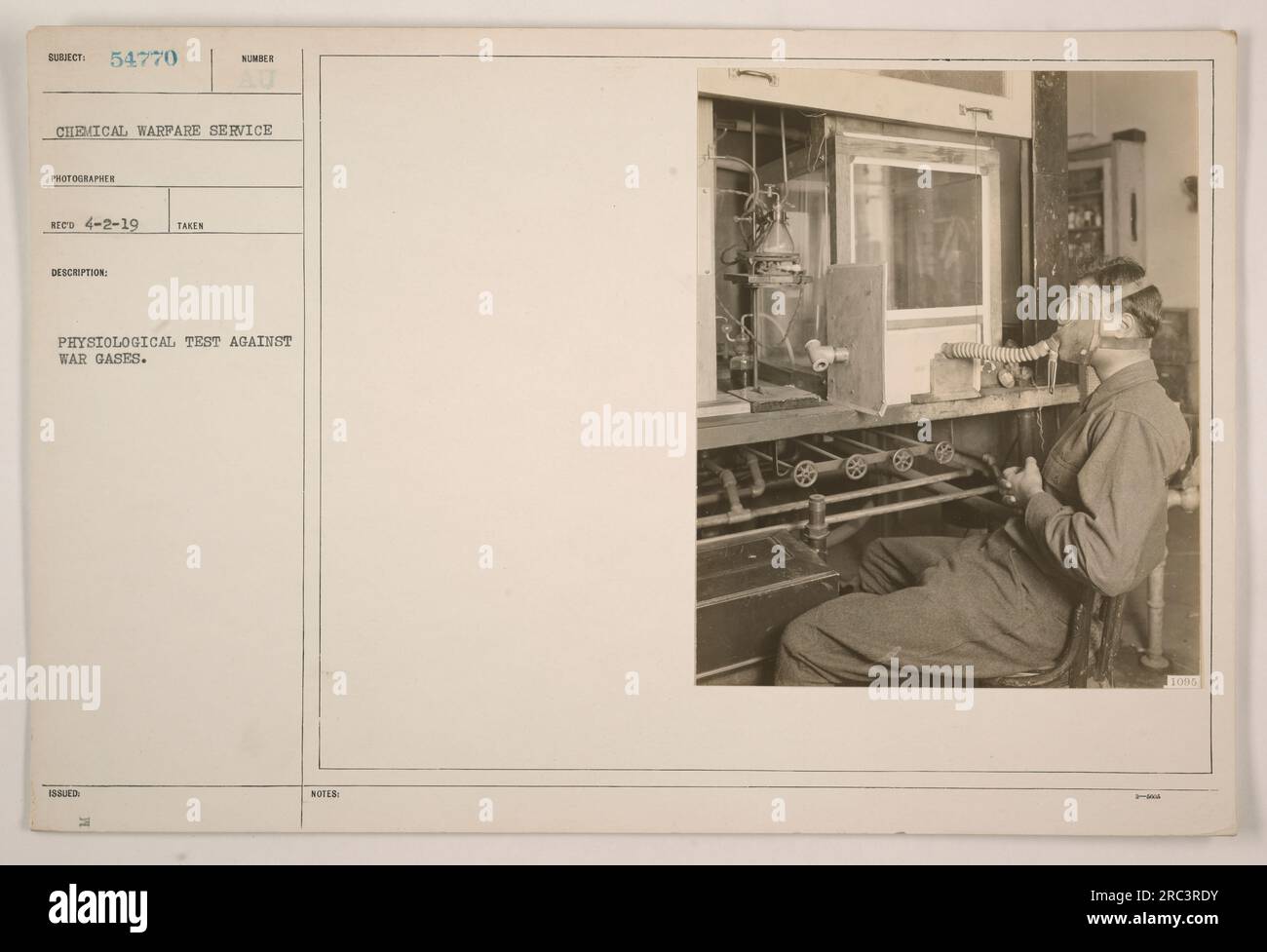 Soldiers participating in a physiological test against war gases during ...