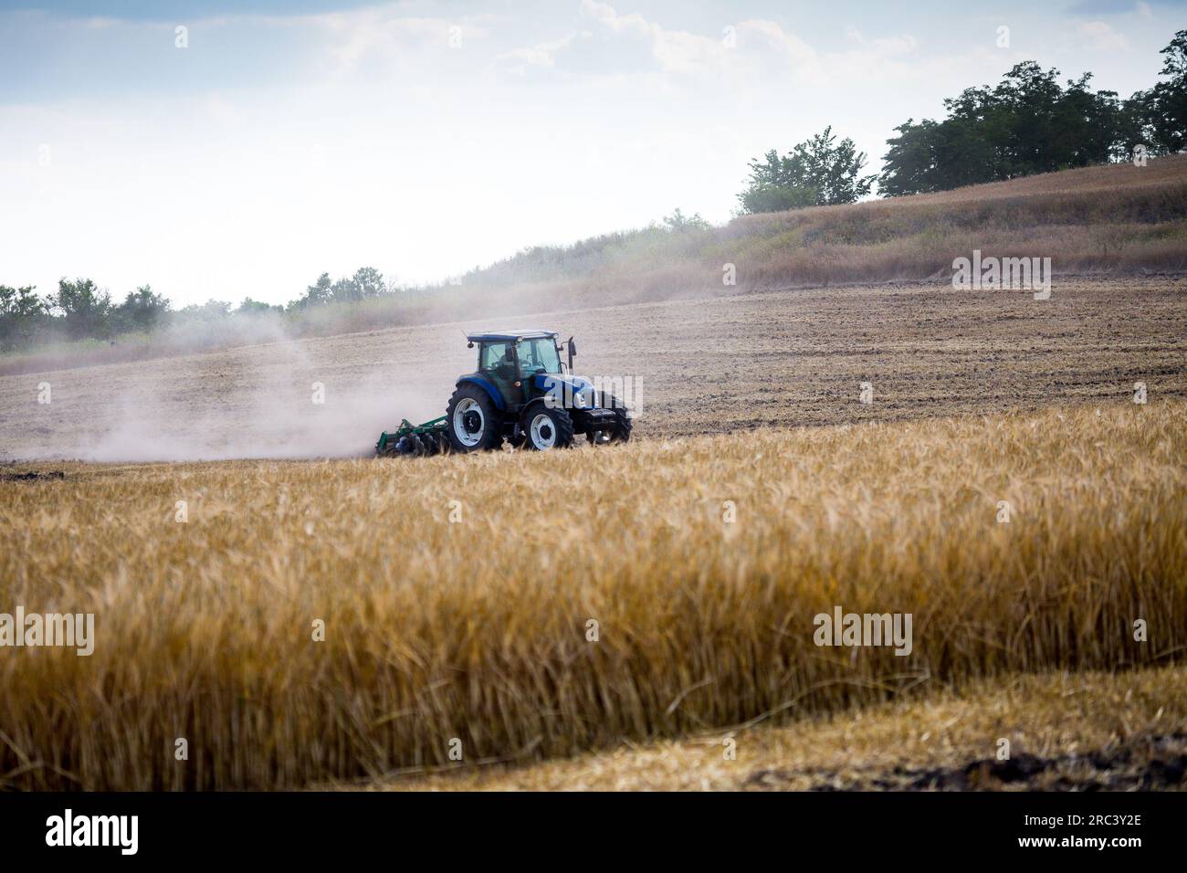 Ukraine agriculture tractor hi-res stock photography and images - Alamy