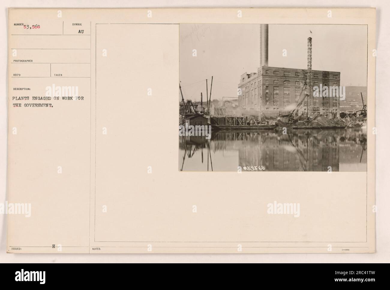 Workers employed in a government plant during World War One Stock Photo ...