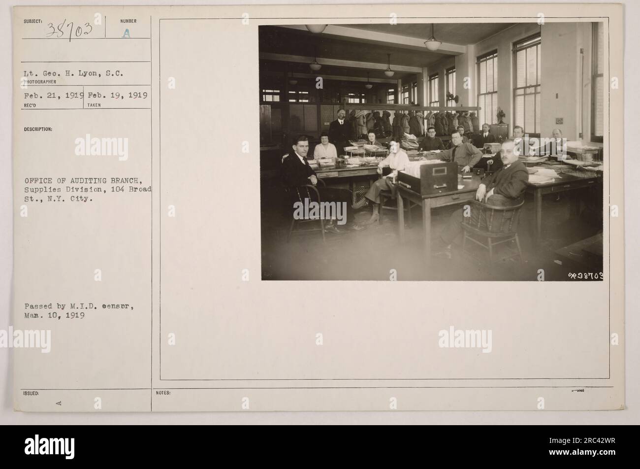 Lyon soldiers gathering hi-res stock photography and images - Alamy