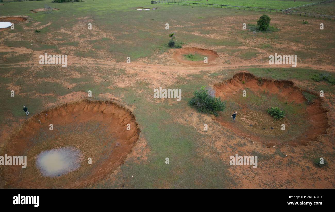 (230712) -- VIENTIANE, July 12, 2023 (Xinhua) -- This aerial photo ...
