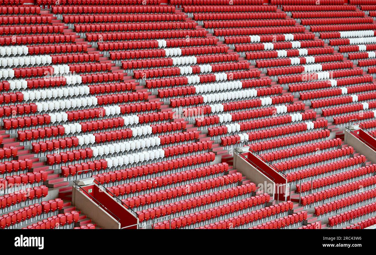 Bay grandstand hi-res stock photography and images - Alamy