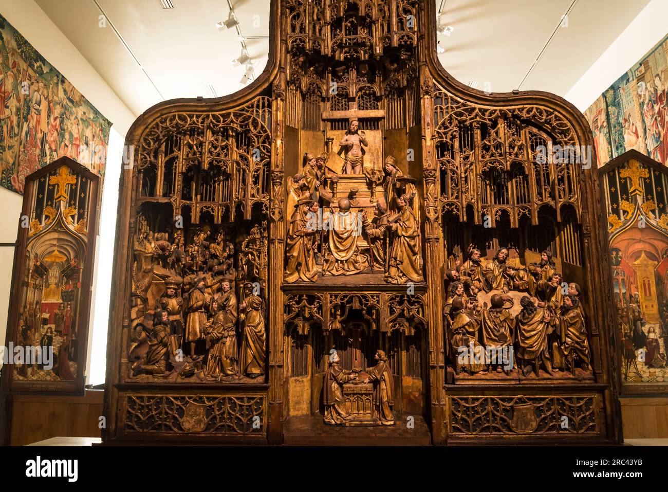 Wooden medieval altar, Cluny Museum - National Museum of the Middle ...