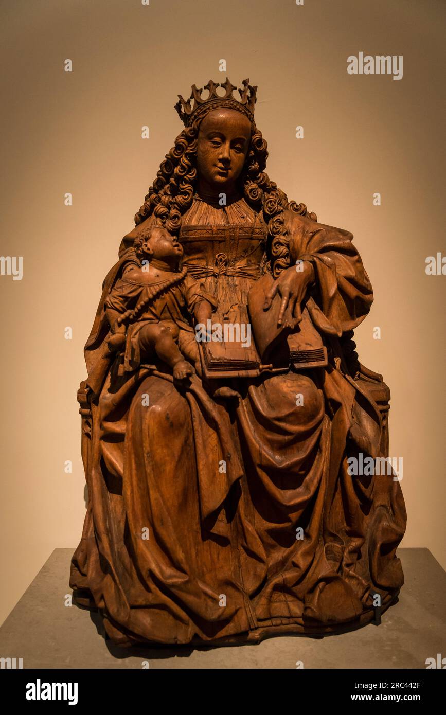 Virgin and baby Jesus wood sculpture, Cluny Museum - National Museum of ...