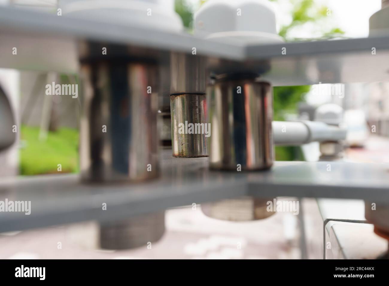 It is a hinge composed of iron plates and couplers like a chain to ...