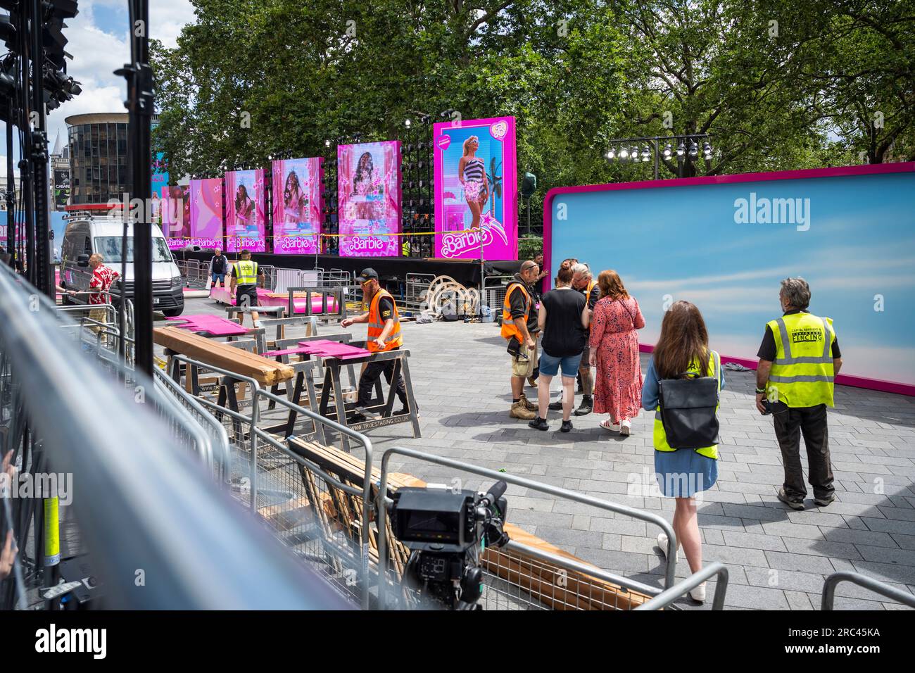 Barbie movie hi-res stock photography and images - Alamy