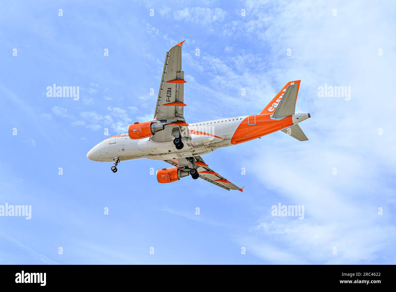 Easyjet airbus plane 2023 hi-res stock photography and images - Alamy