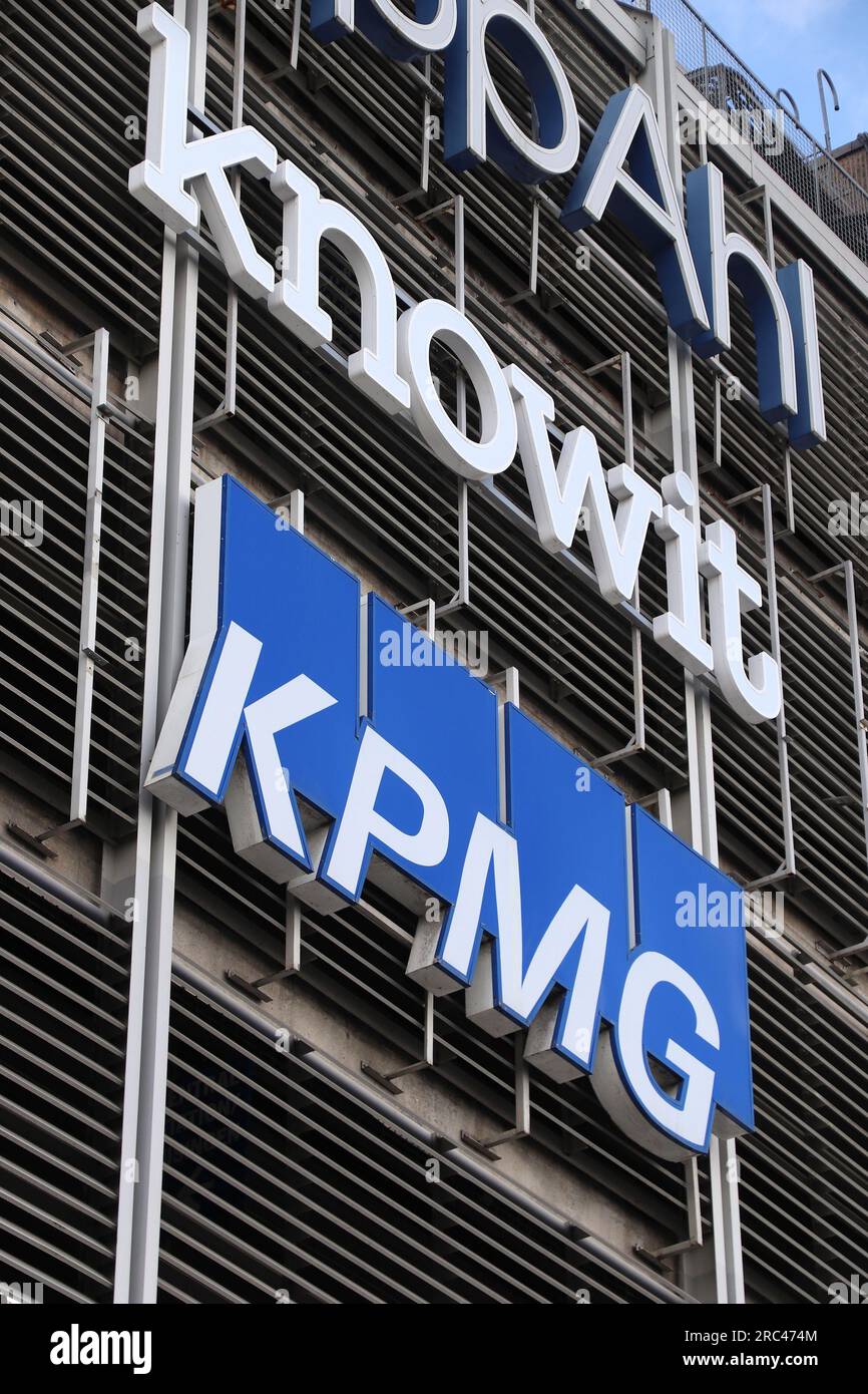 Centre commercial nordstan gothenburg hi-res stock photography and ...