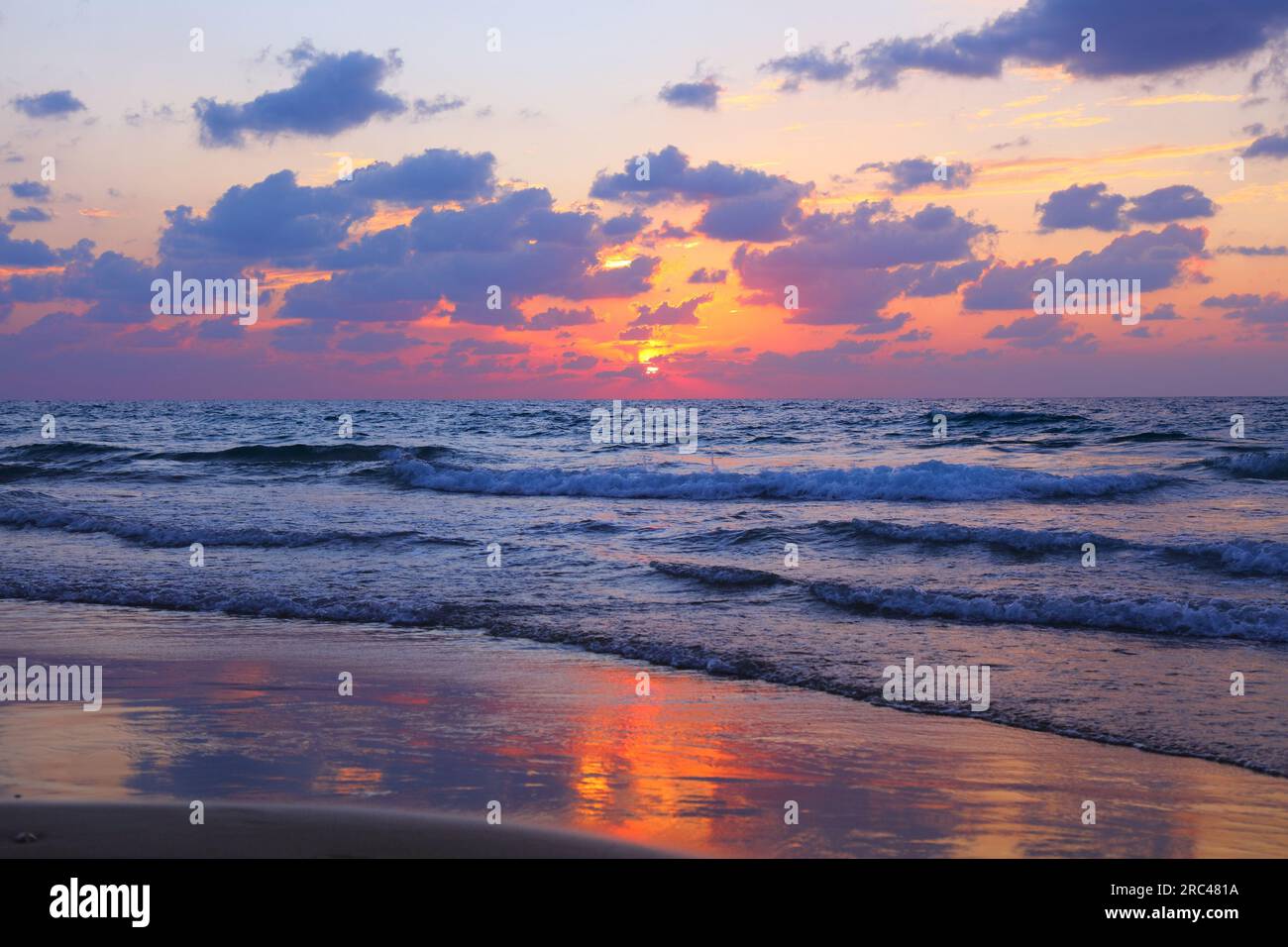 Dado beach hi-res stock photography and images - Alamy