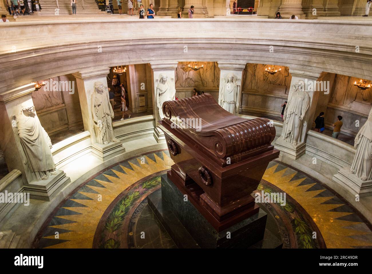Sarcophagus of Napoleon in the open crypt, Dôme des Invalides - Tomb of ...