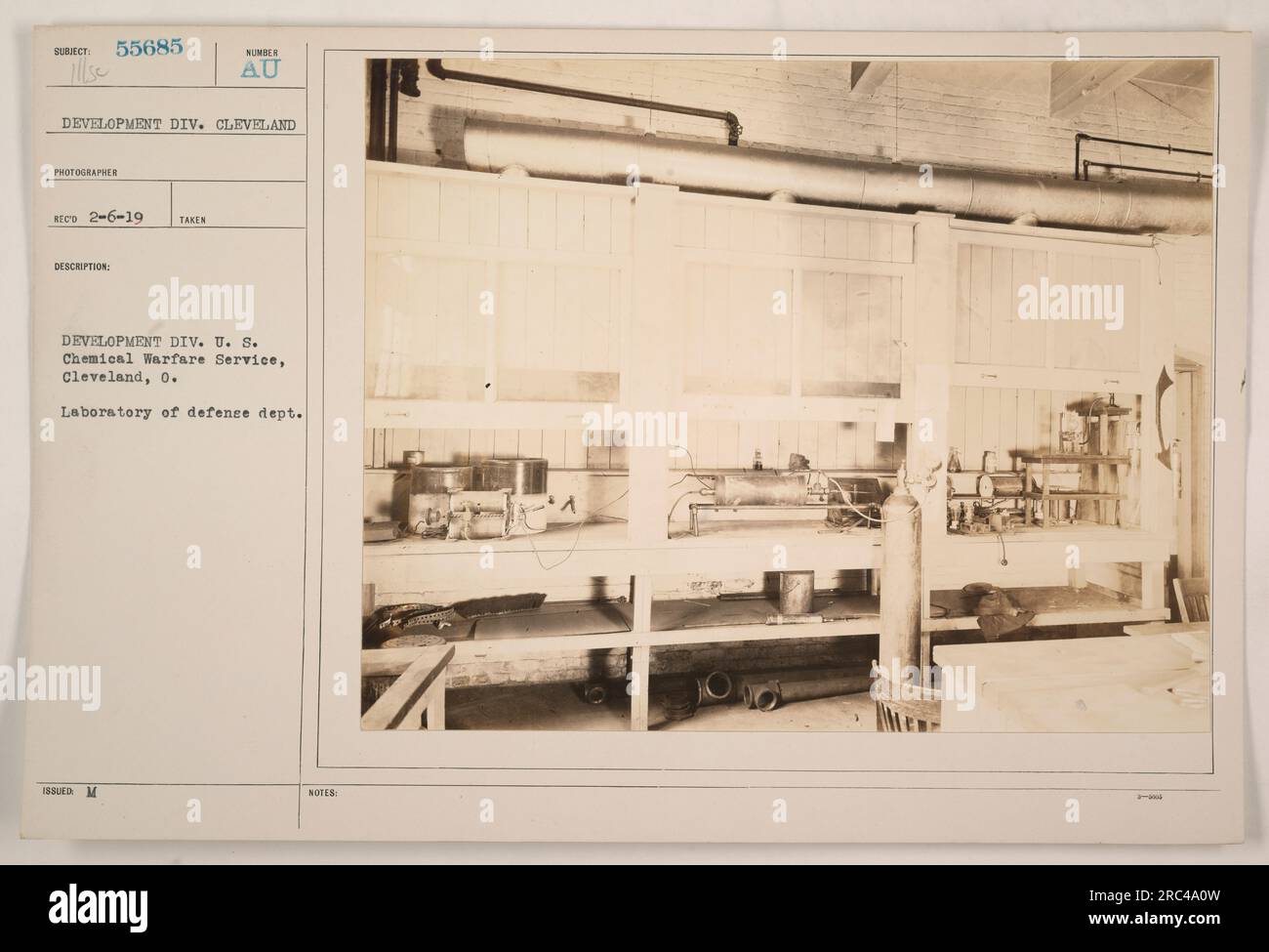 "Soldiers from the U.S. Chemical Warfare Service seen conducting ...