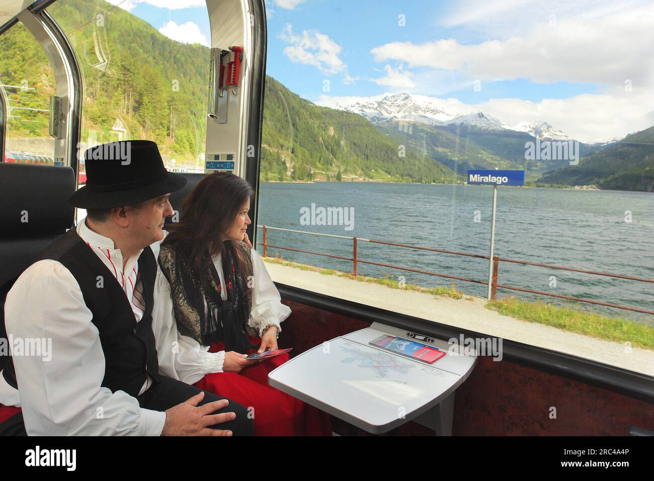 Best train journeys hi-res stock photography and images - Alamy