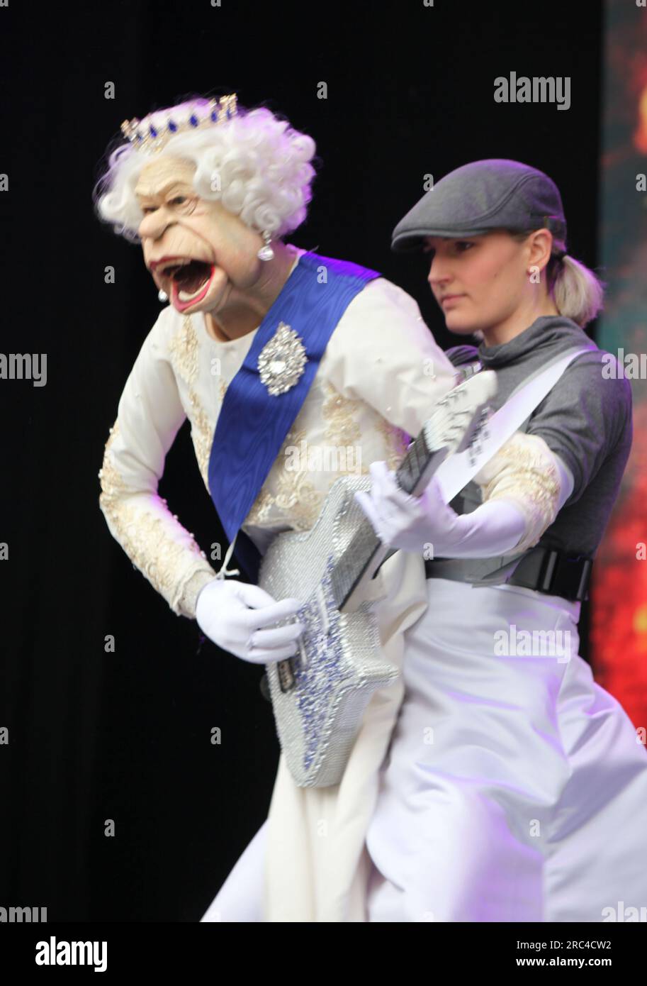 London. UK. Queen Elizabeth II puppet for Idiots Assemble: Spitting ...