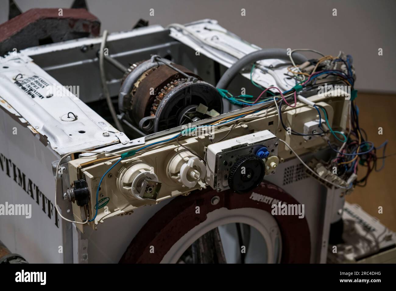 Washing machine top open hi-res stock photography and images - Alamy