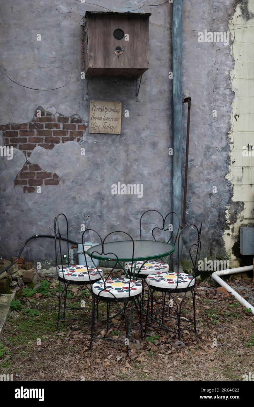Casual dining area hi-res stock photography and images - Alamy