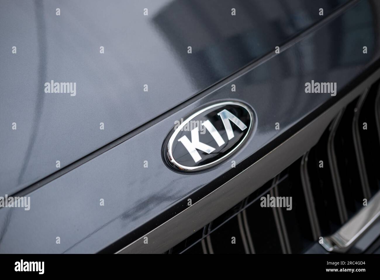 Kia logo south korea hi-res stock photography and images - Alamy