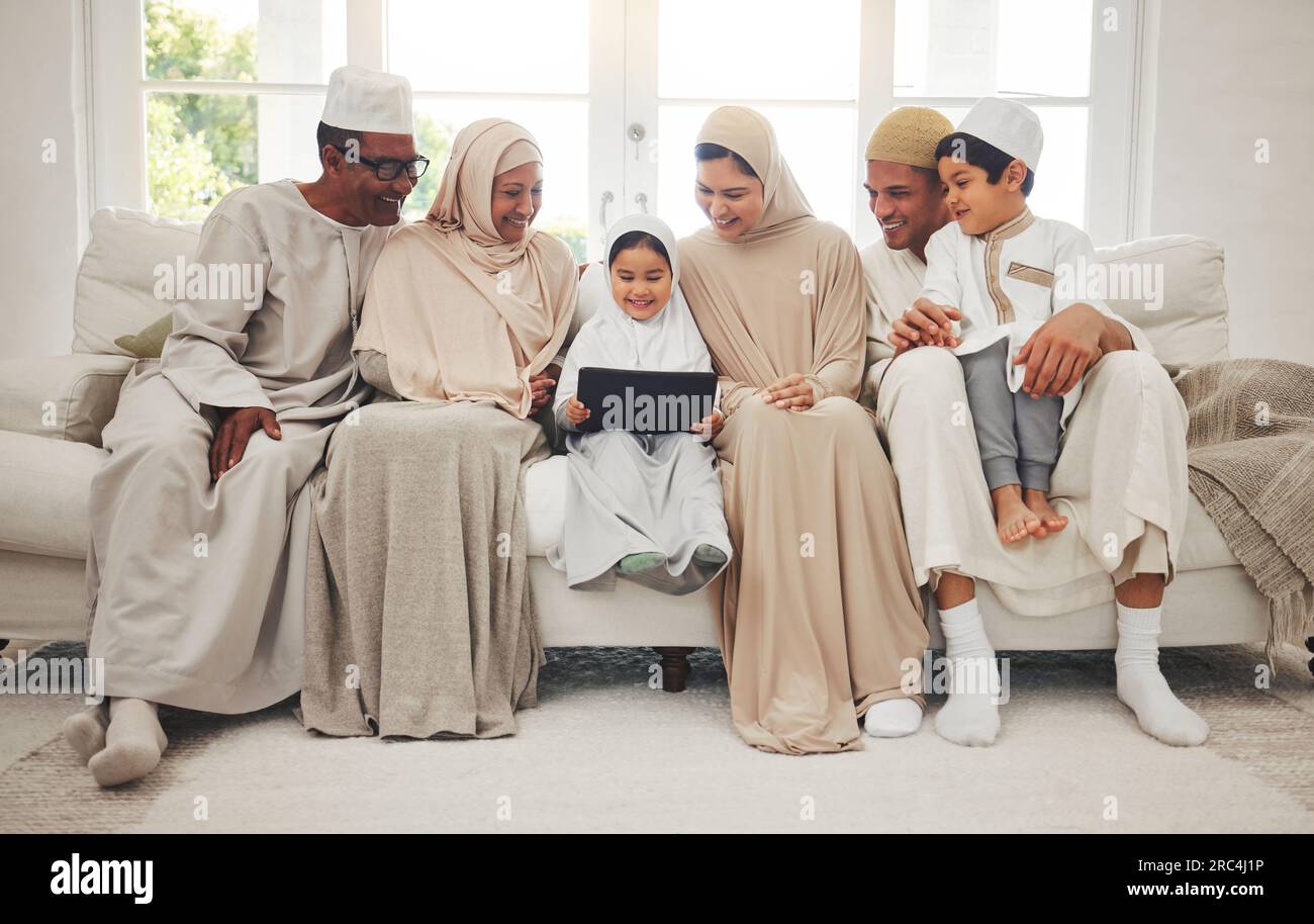 Islamic elearning hi-res stock photography and images - Alamy