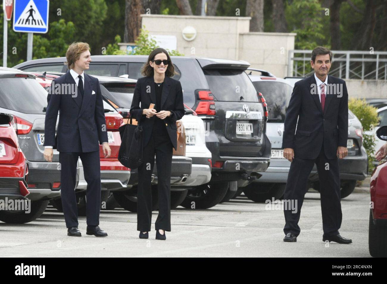 Family members arriving at the morgue to say their last goodbye to ...
