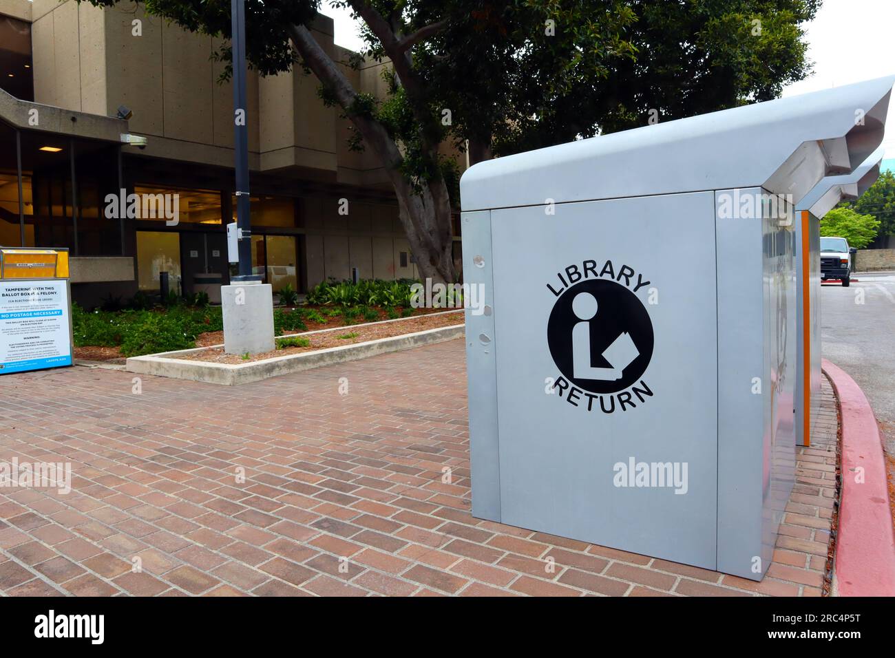 Glendale california library hi-res stock photography and images - Alamy