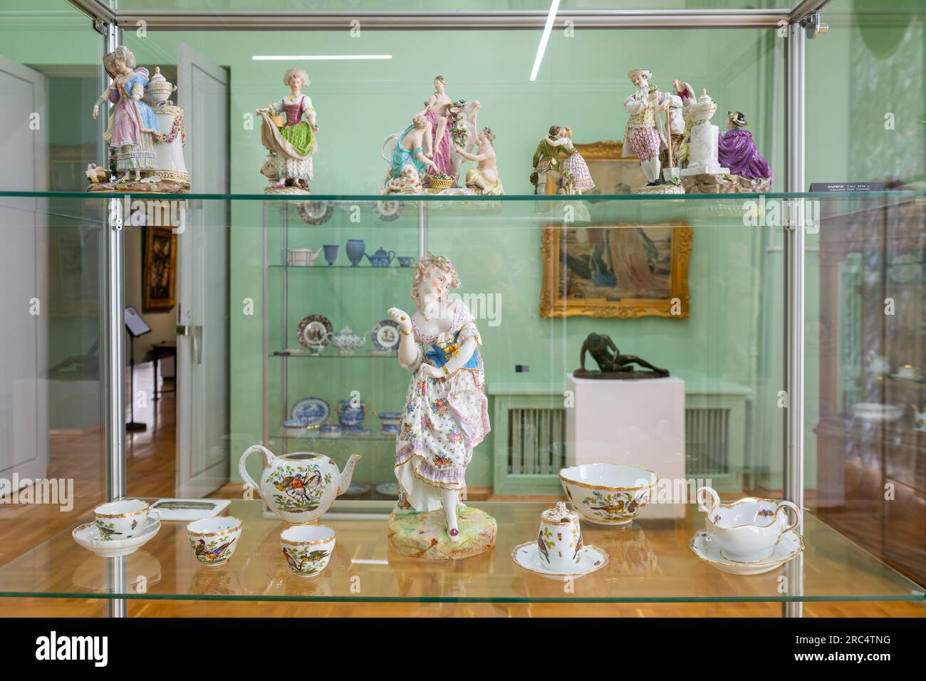 Tula. Items of arts and crafts in the Tula Museum of Fine Arts Stock ...