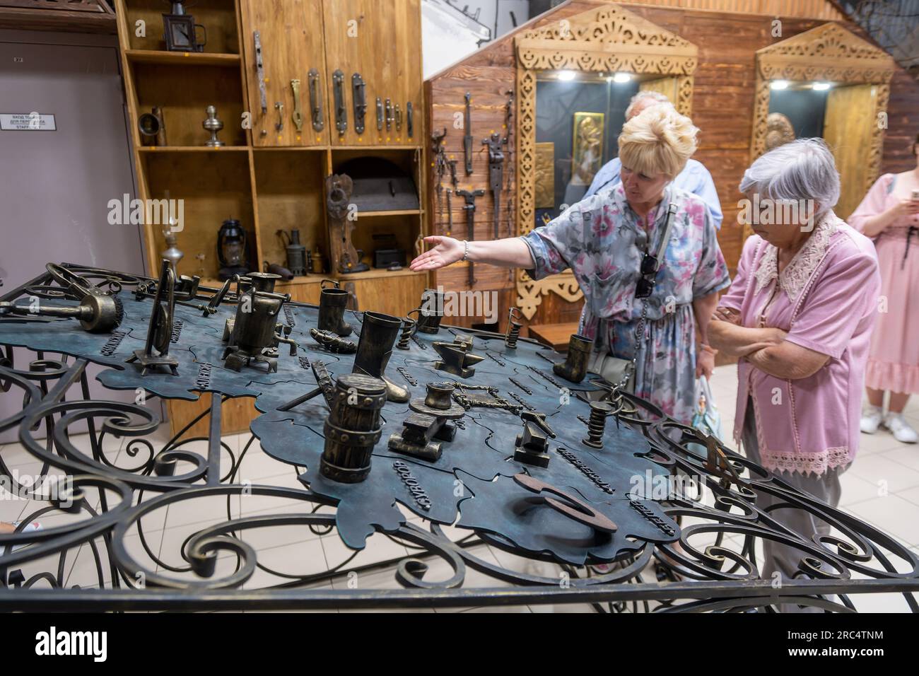 Tula. Works of Tula craftsmen on the street of crafts `Dobrodey` Stock ...