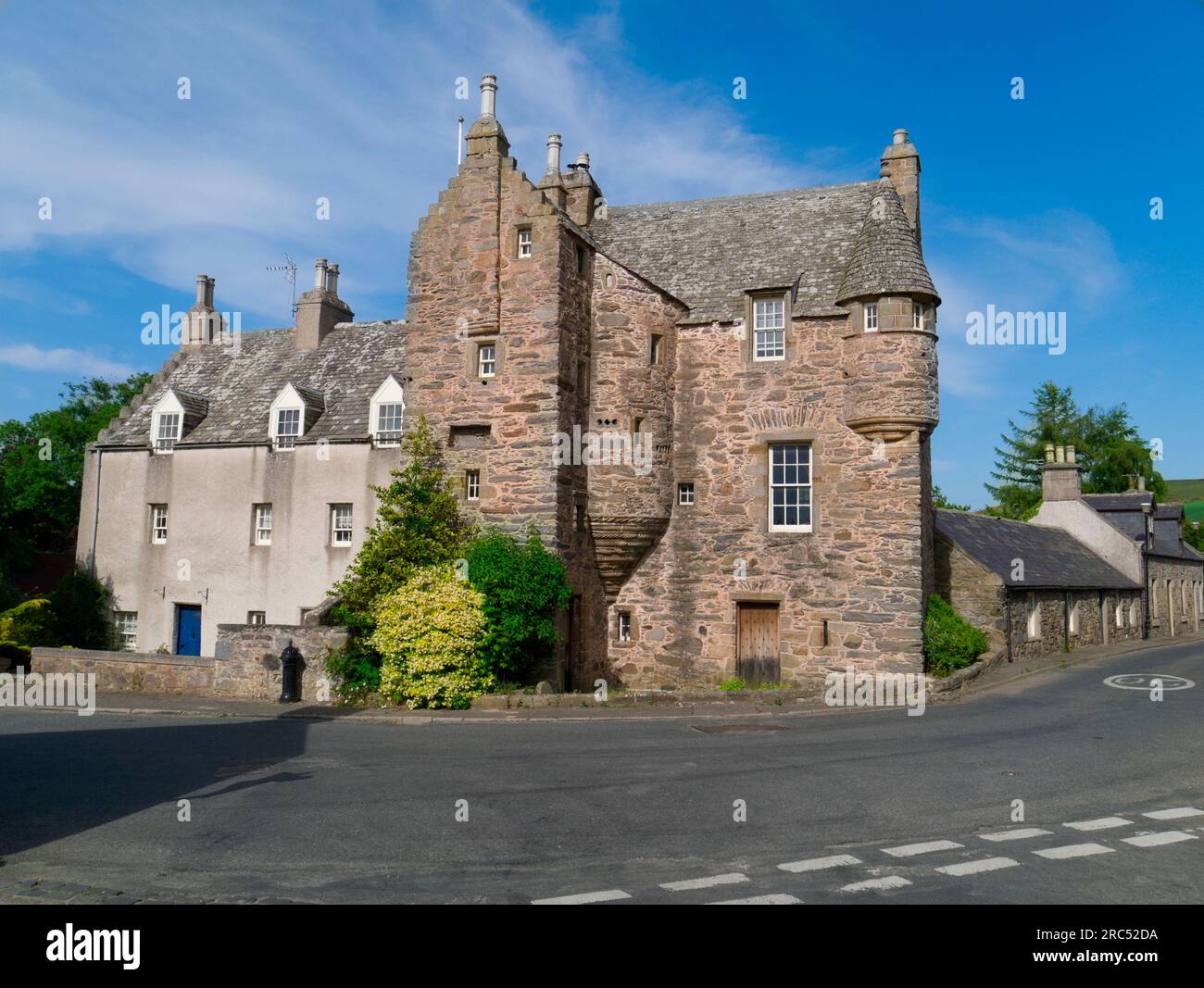 Castle historic fordyce aberdeenshire hi-res stock photography and ...