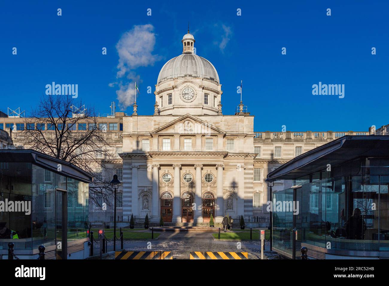 Eco friendly building ireland hi-res stock photography and images - Alamy