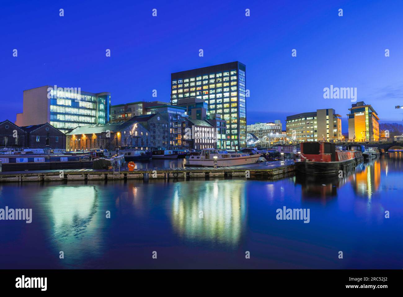 Dublin, Grand Canal Docks e Google building Stock Photo - Alamy