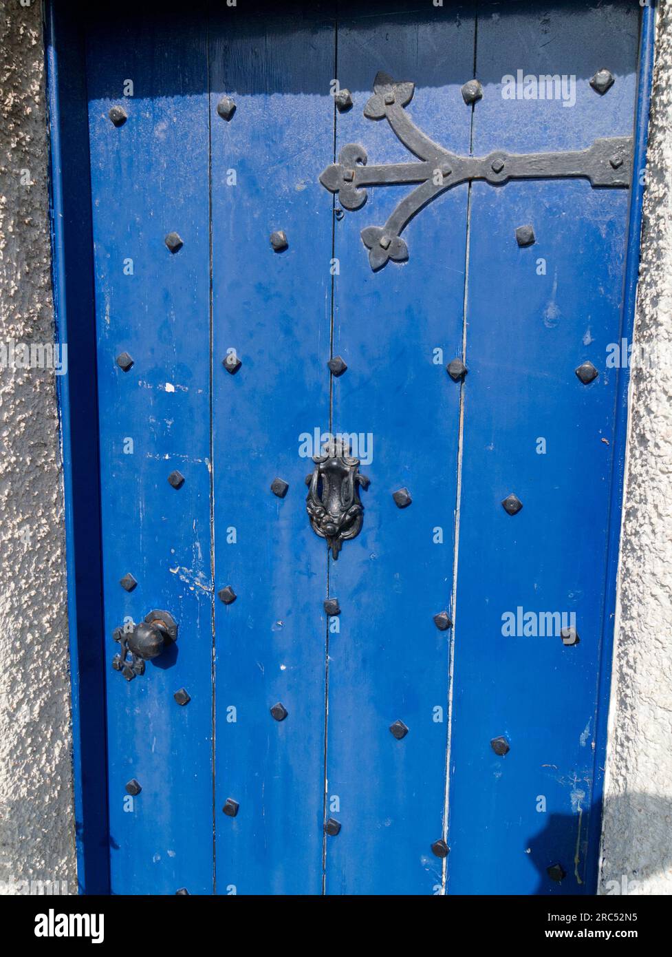 Traditional wooden door on Fordyce castle, Aberdeenshire Stock Photo ...