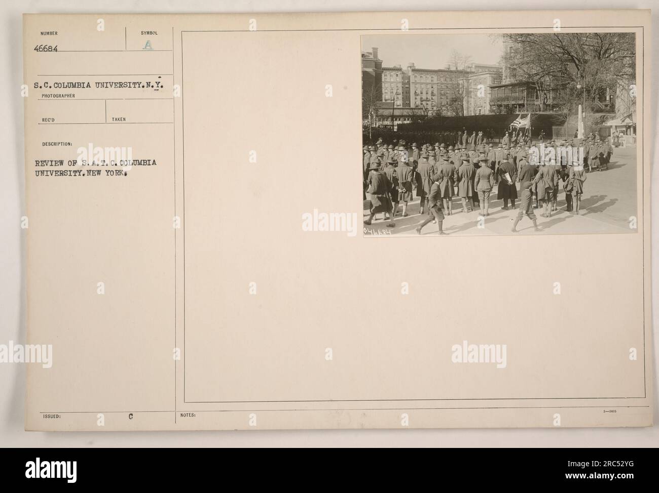 Soldiers from the S. A. T. C. (Student Army Training Corps) at Columbia ...