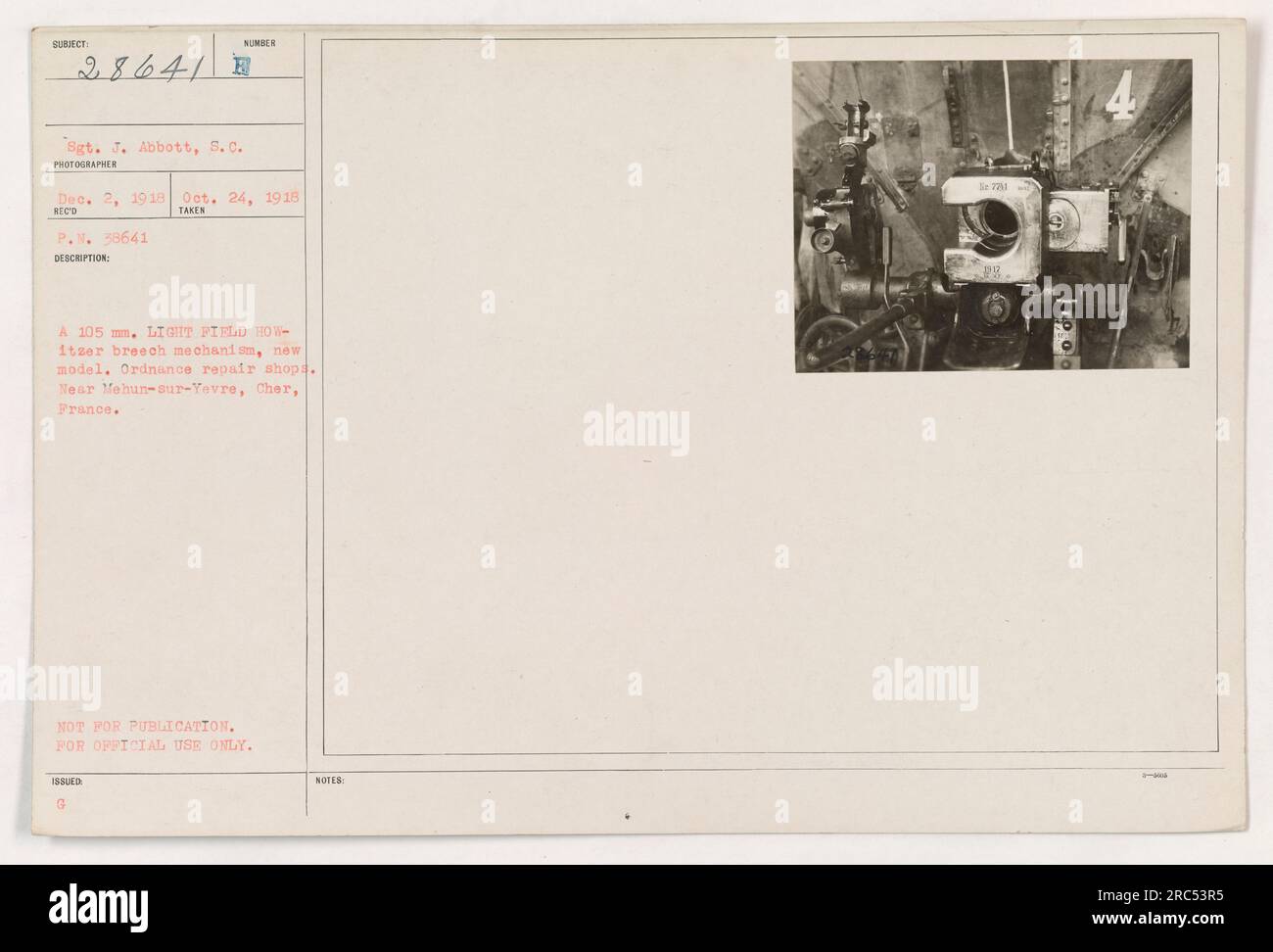 A 105 mm light field howitzer breech mechanism hi-res stock photography and images - Alamy