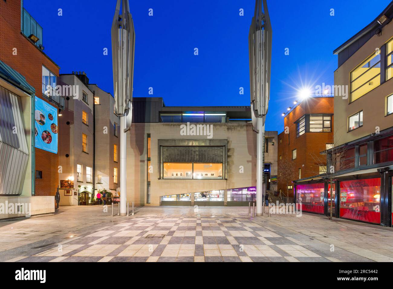 Dublin, Temple Bar, the Meeting House Square Stock Photo - Alamy