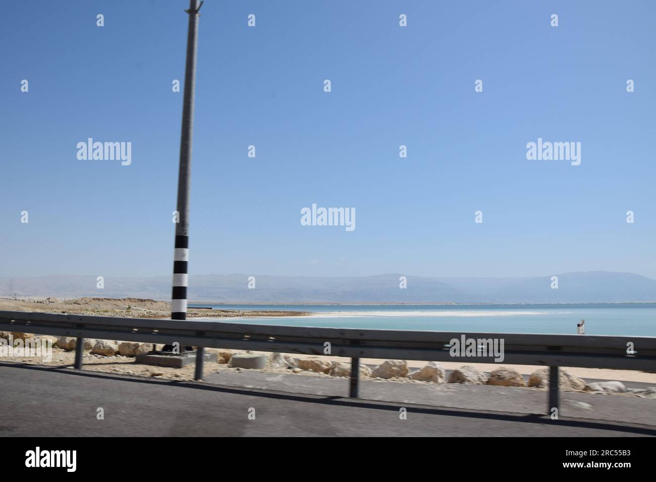Beach of Ein Bokek and Salt Formations - Lower Basin of the Dead Sea Stock Photo - Alamy