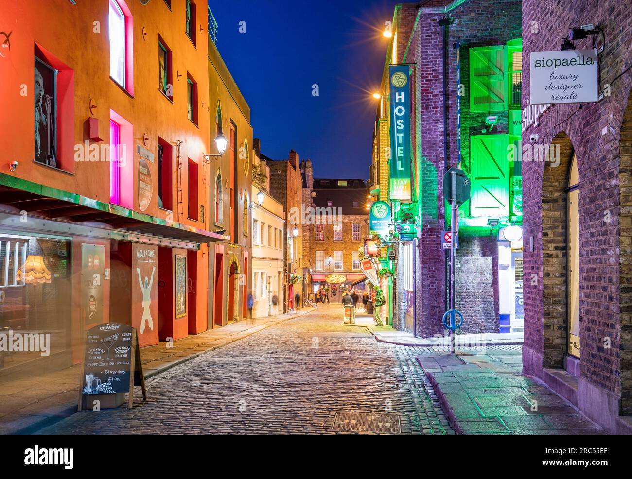 Temple bar temple lane hi-res stock photography and images - Alamy
