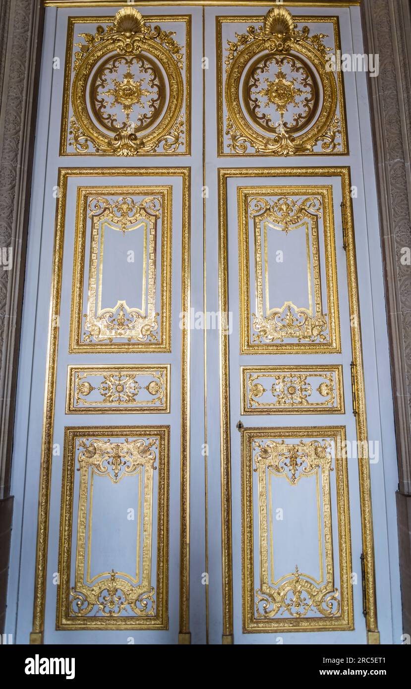 Door, Palace of Versailles, Château de Versailles, a former royal ...