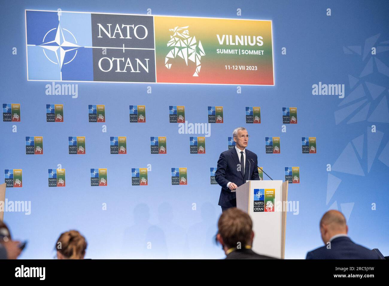 Nato handout hi-res stock photography and images - Alamy