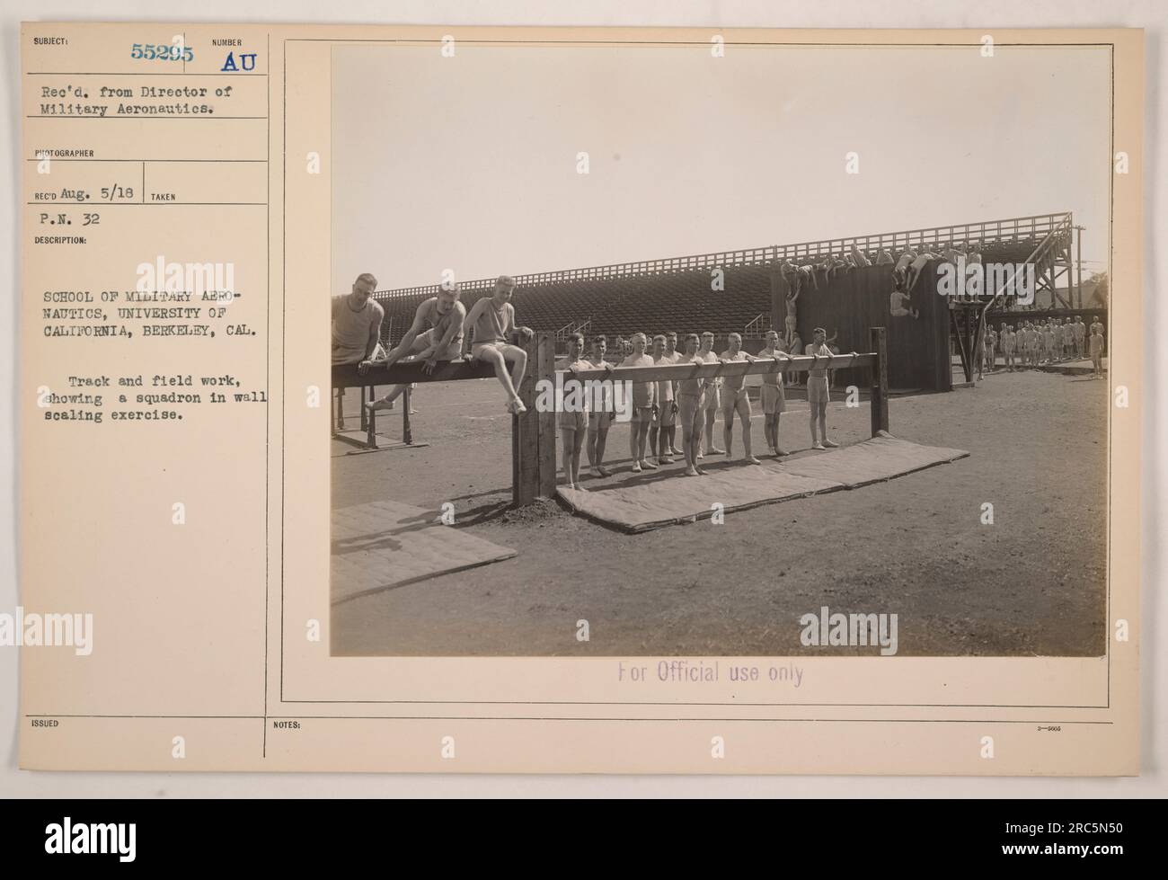 Wall scaling exercises hi-res stock photography and images - Alamy