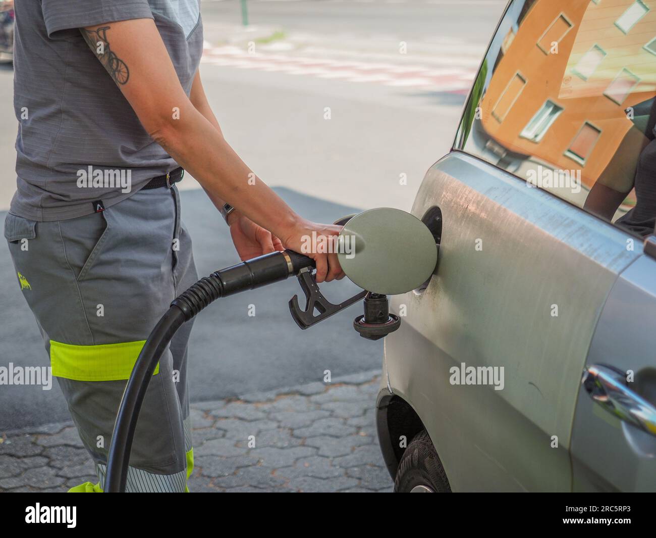 Power station worker woman hi-res stock photography and images - Alamy