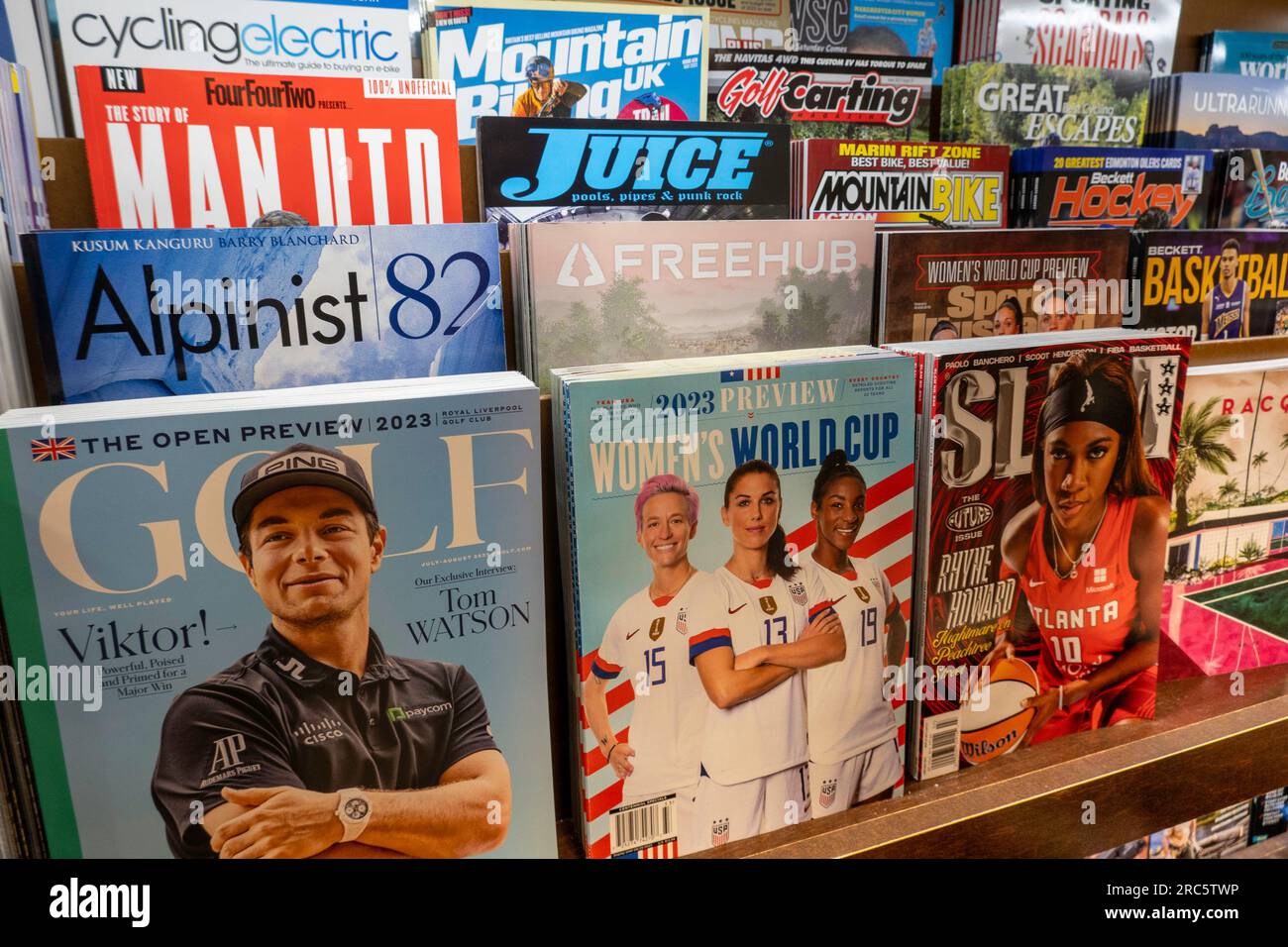 Sport magazine covers hi-res stock photography and images - Alamy