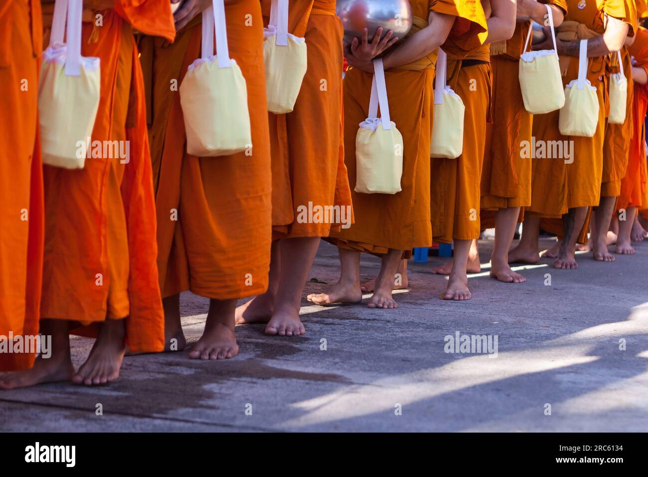 Theravada buddhist monk in hi-res stock photography and images - Alamy