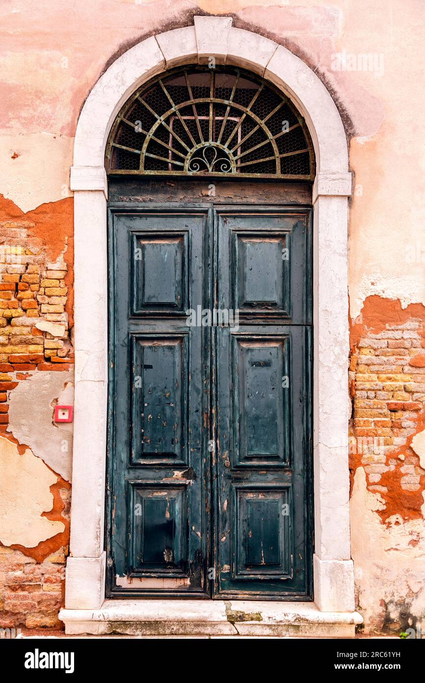 Old and beautiful ornate door, classic architectural detail Stock Photo ...