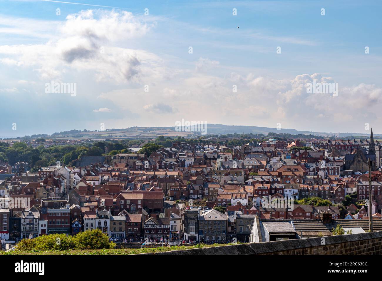 Whitby street scenes hi-res stock photography and images - Alamy