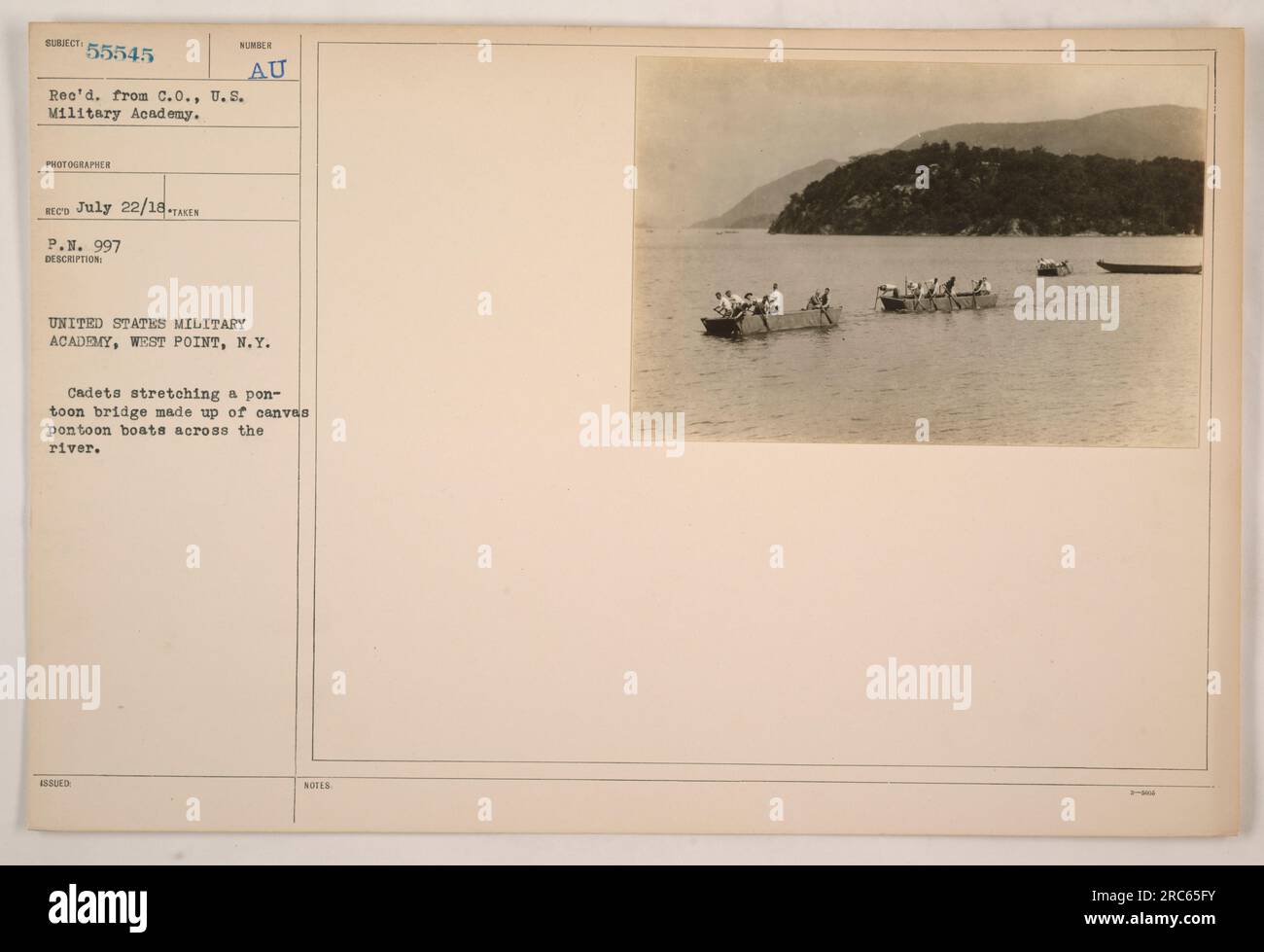Canvas pontoon boats hi-res stock photography and images - Alamy