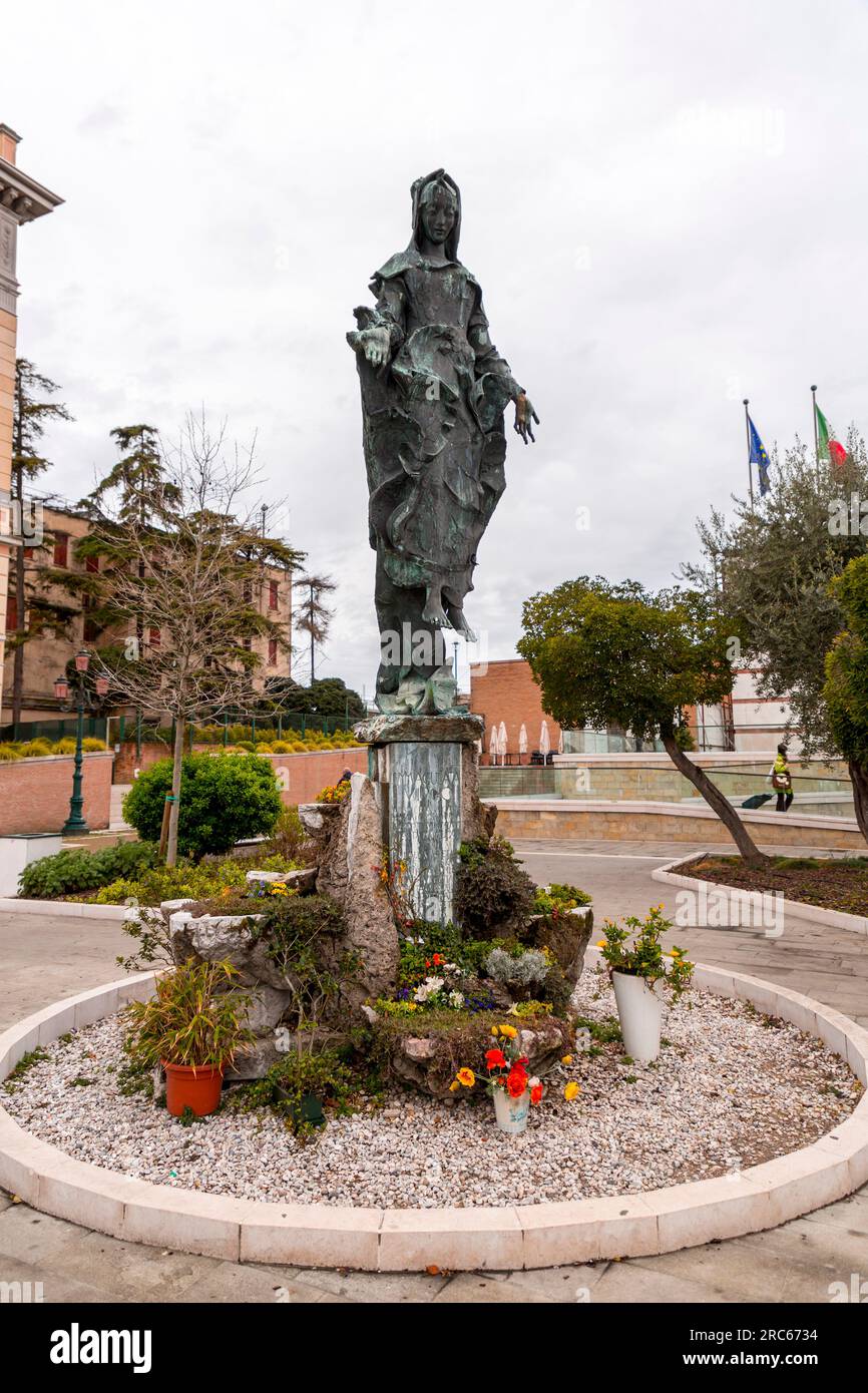 Venice, Italy - April 2, 2022: Bronze Statue of Virgin Mary, Immaculata ...