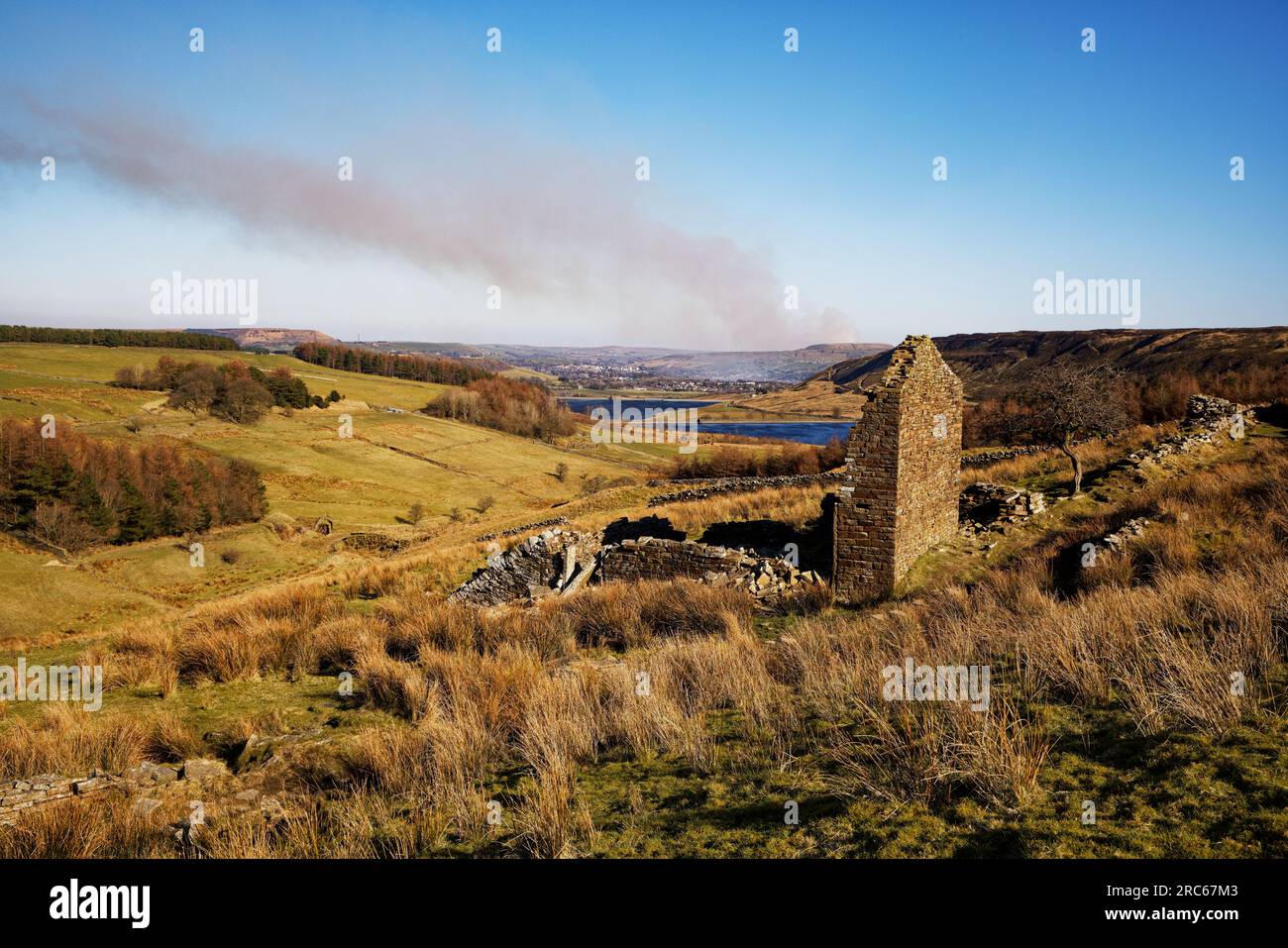 Ruined drystone buildings hi-res stock photography and images - Alamy