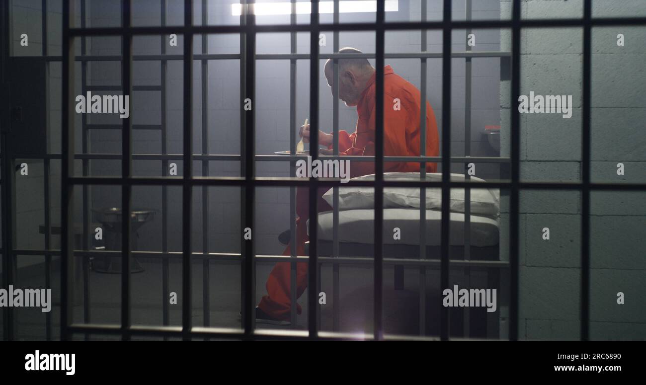 Confinement conditions hi-res stock photography and images - Alamy