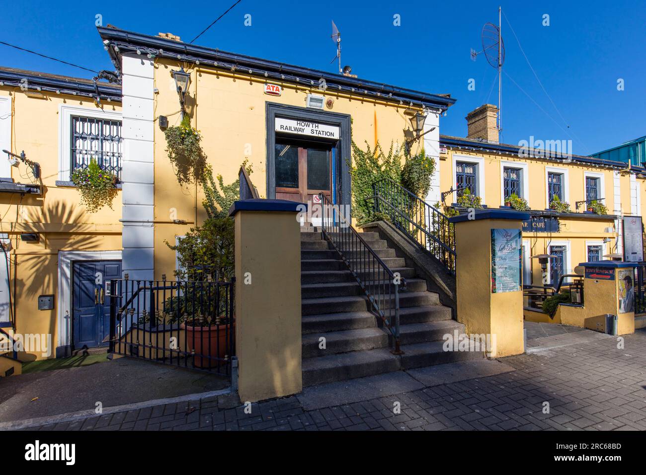 Howth train station hi-res stock photography and images - Alamy