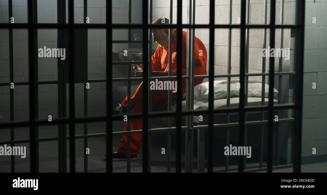 Confinement conditions hi-res stock photography and images - Alamy
